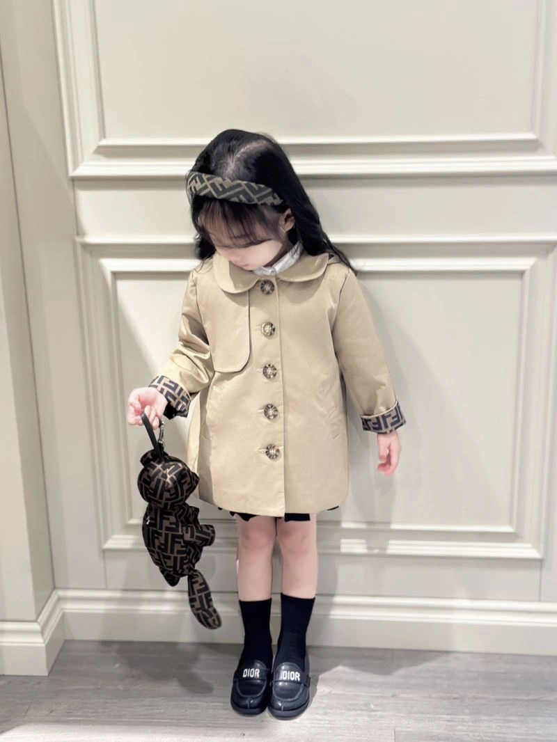 High fidelity Burberry Kids
