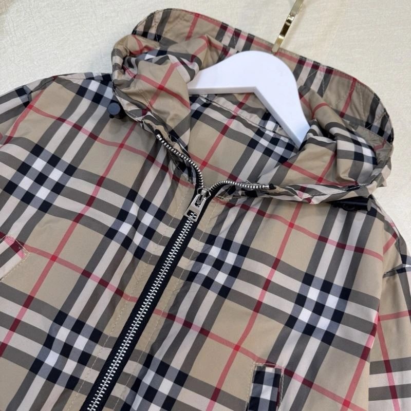 Accurate model Burberry Kids