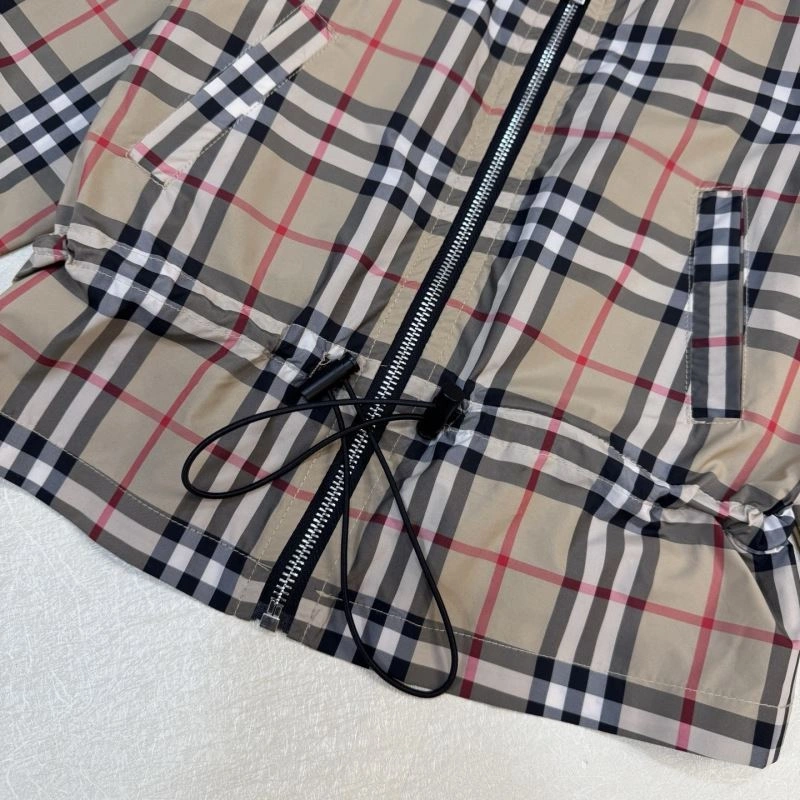 Accurate model Burberry Kids