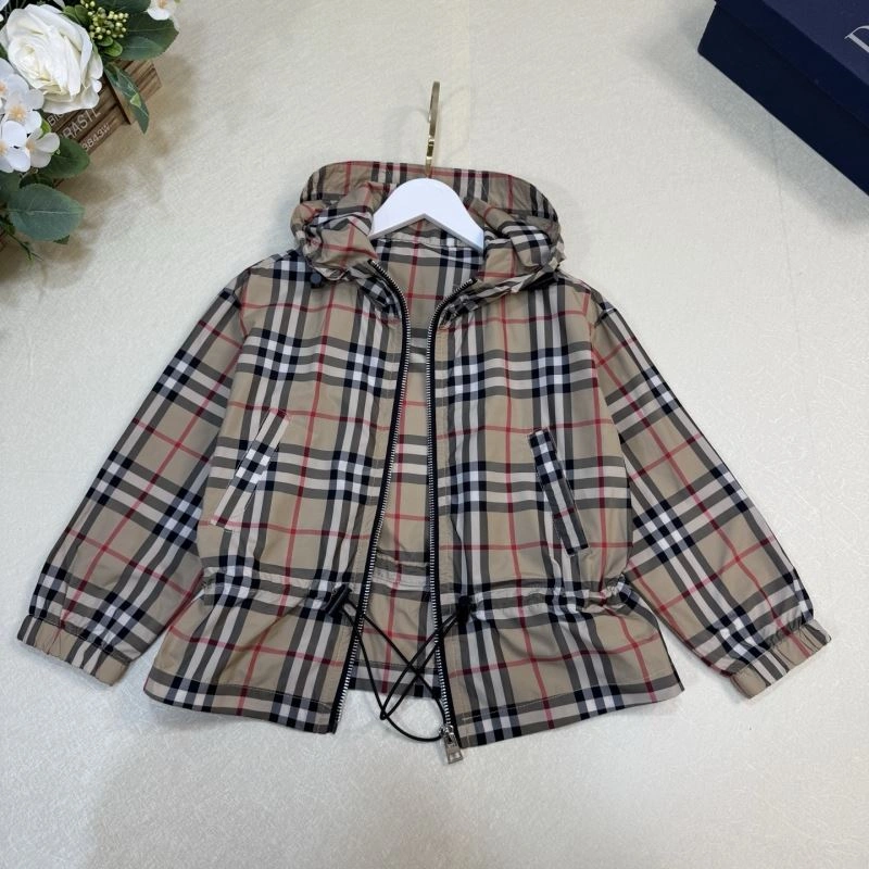 Accurate model Burberry Kids
