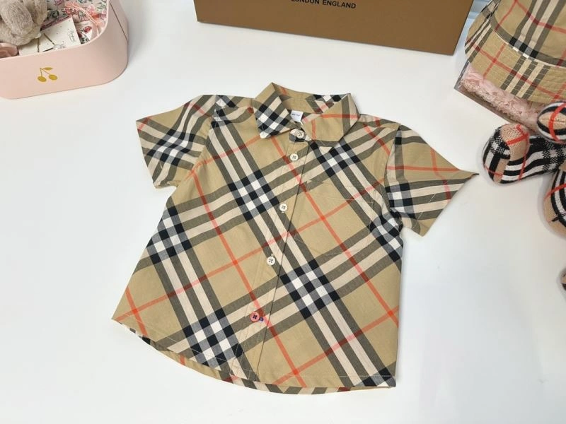 Accurate model Burberry Kids