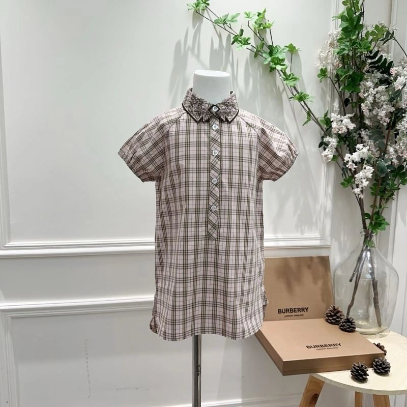 Accurate model Burberry Kids