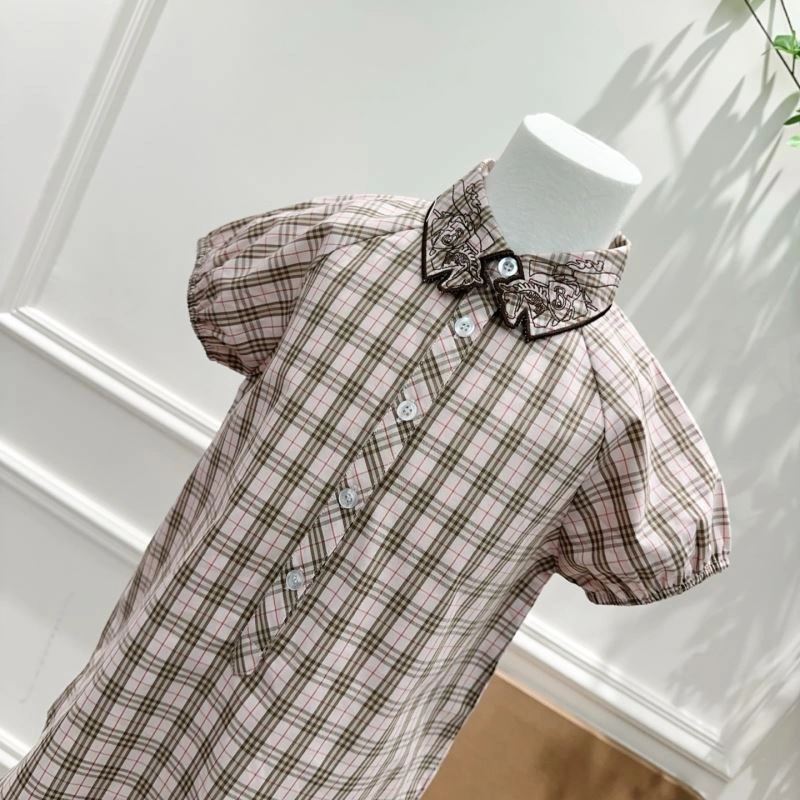 Accurate model Burberry Kids