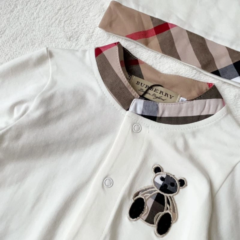 High fidelity Burberry Kids