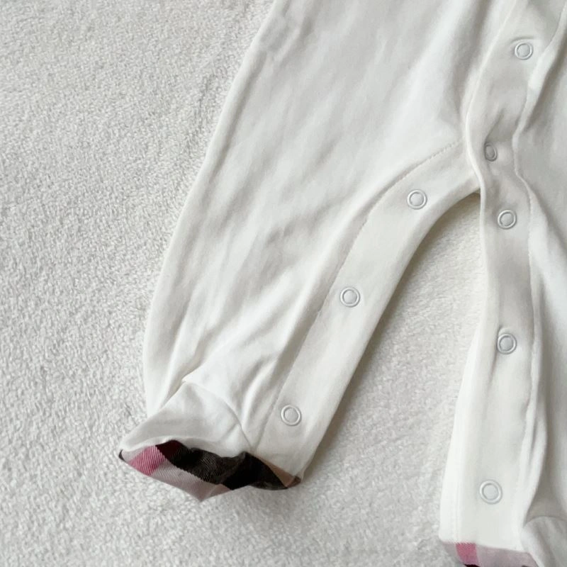 High fidelity Burberry Kids