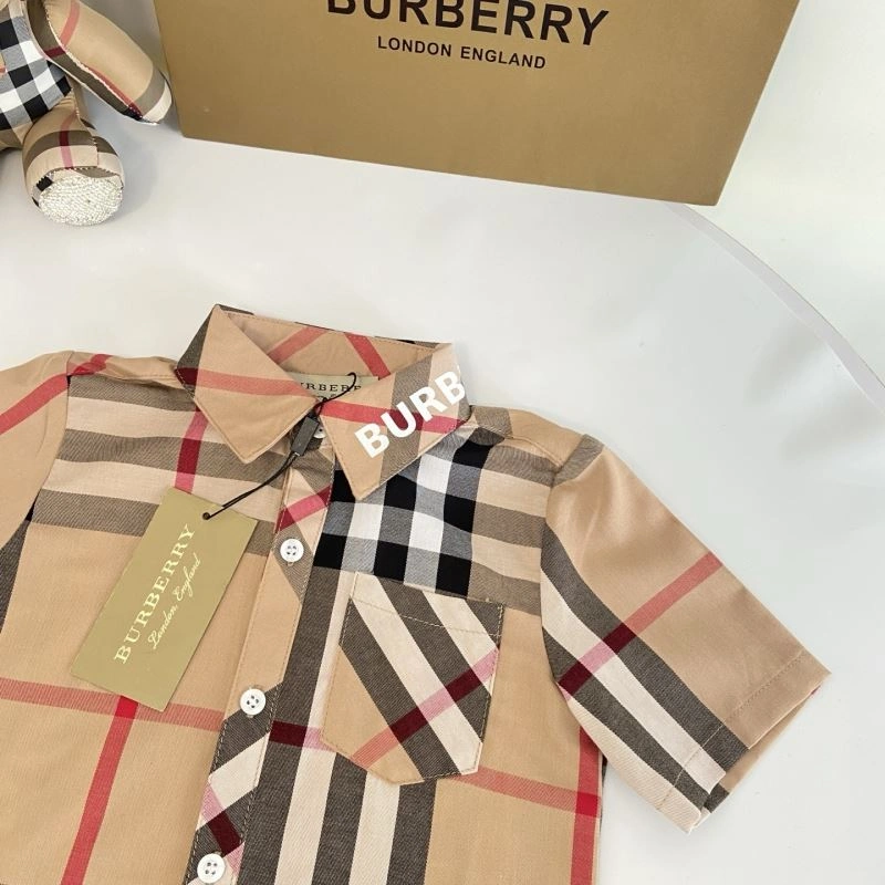 Accurate model Burberry Kids