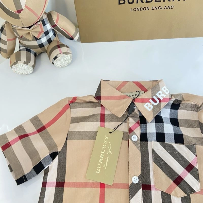 Accurate model Burberry Kids