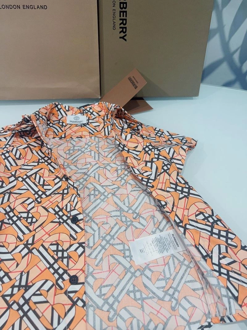 High fidelity Burberry Kids