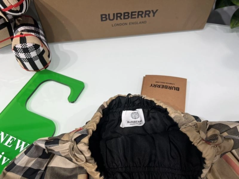 High fidelity Burberry Kids