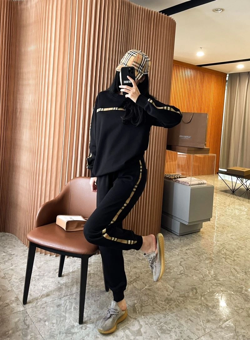 Top match Burberry Long Pants