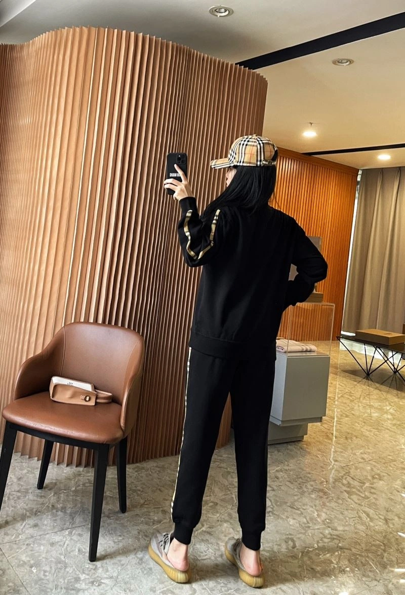 Top match Burberry Long Pants