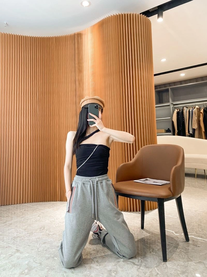 Accurate model Burberry Long Pants