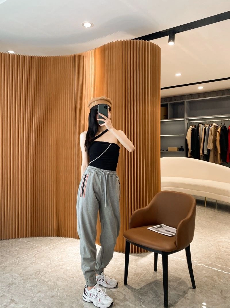 Accurate model Burberry Long Pants