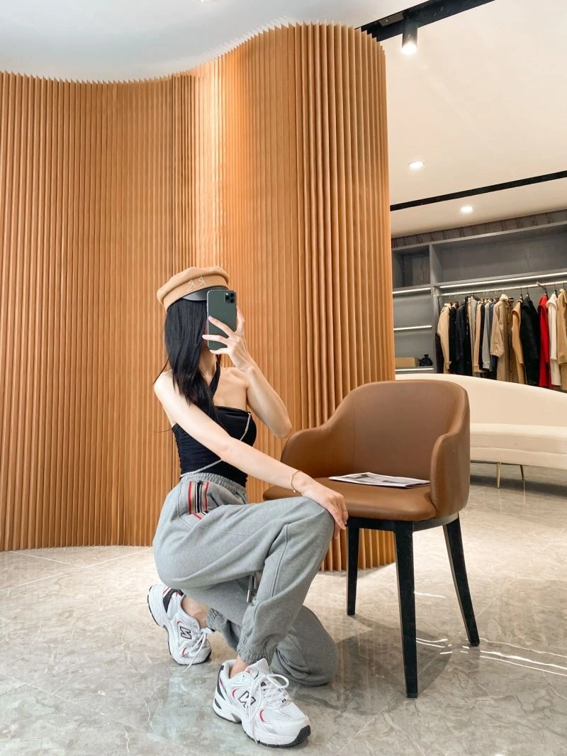 Accurate model Burberry Long Pants
