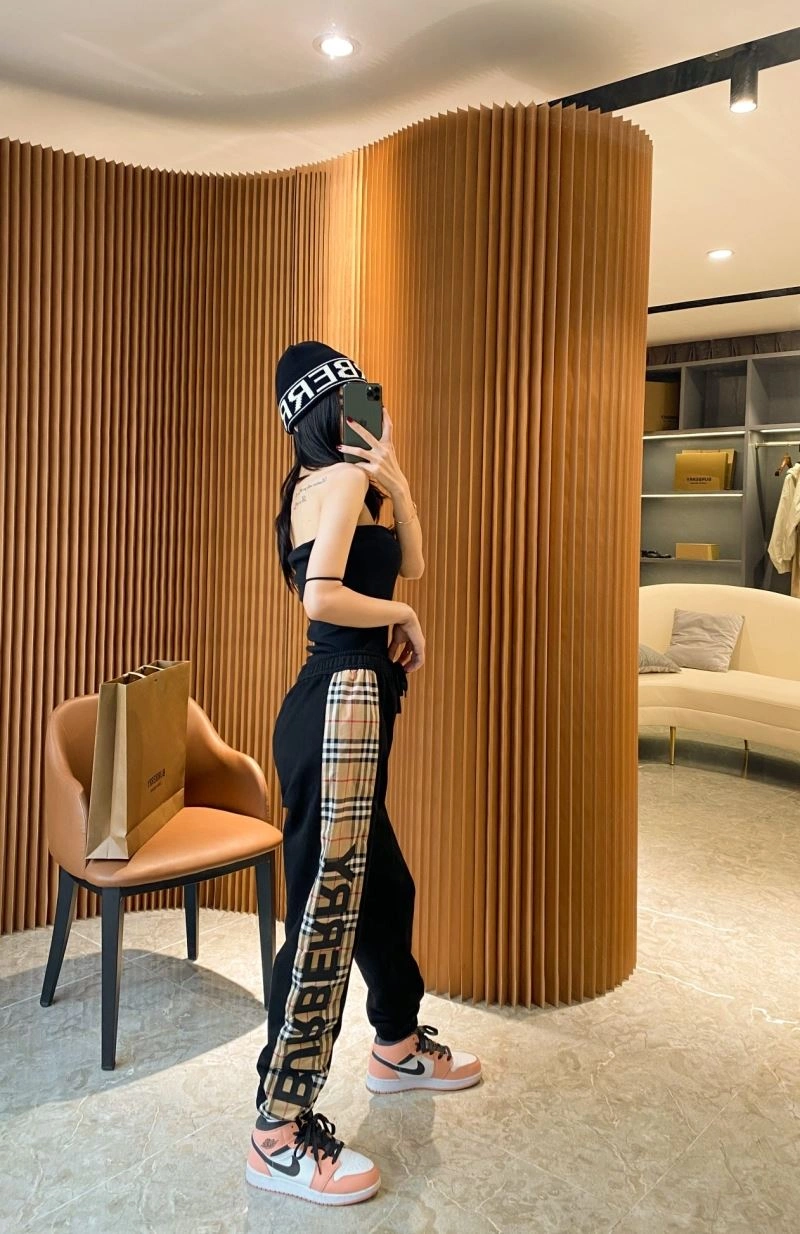 Top match Burberry Long Pants