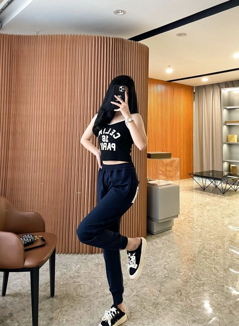 Bargain Burberry Long Pants