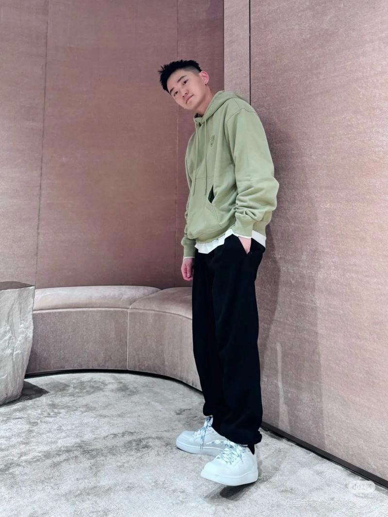 Bargain Burberry Long Pants