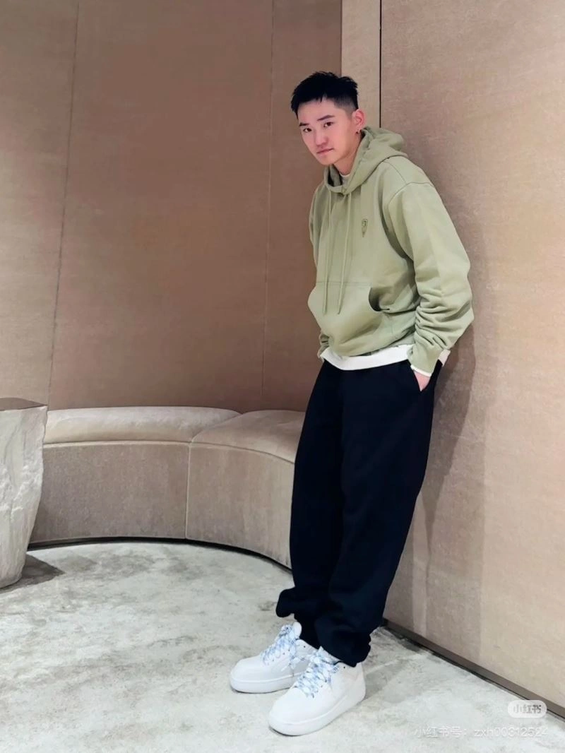 Bargain Burberry Long Pants