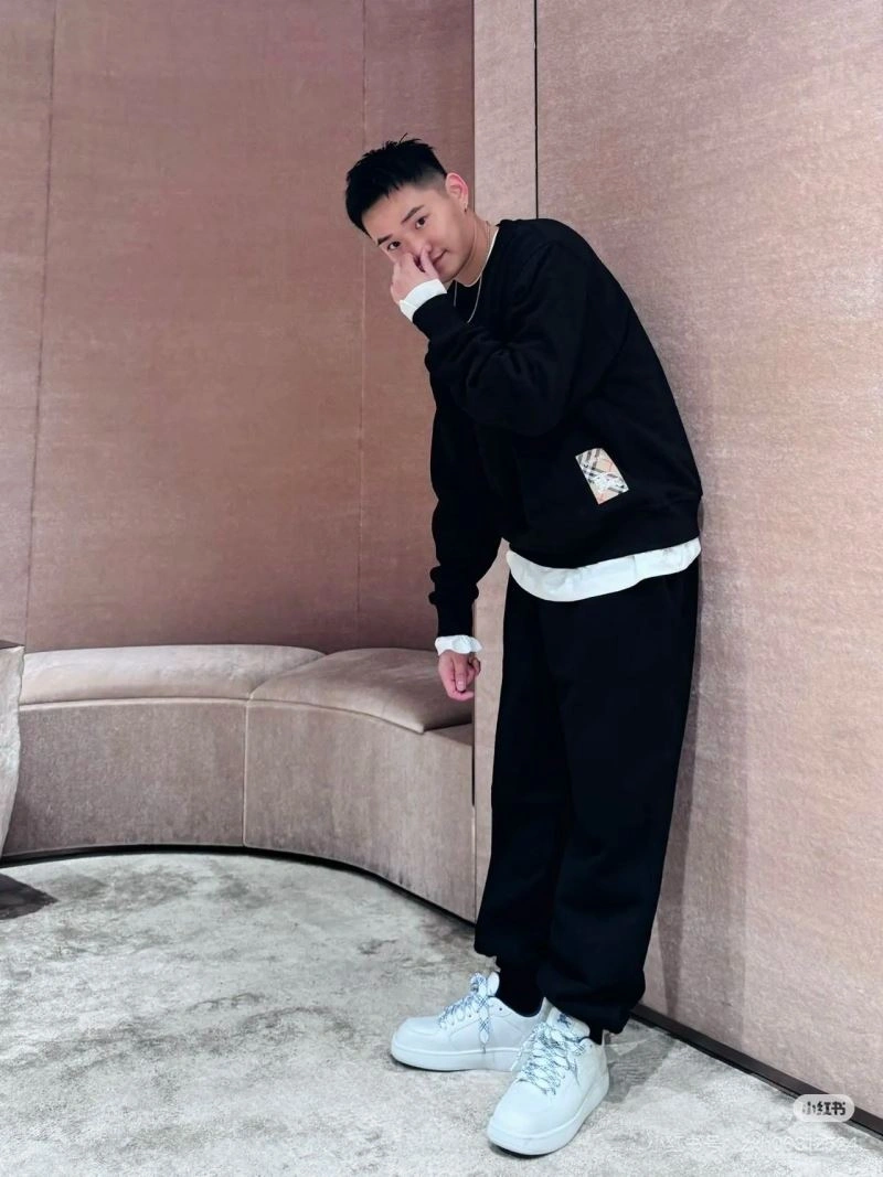 Bargain Burberry Long Pants