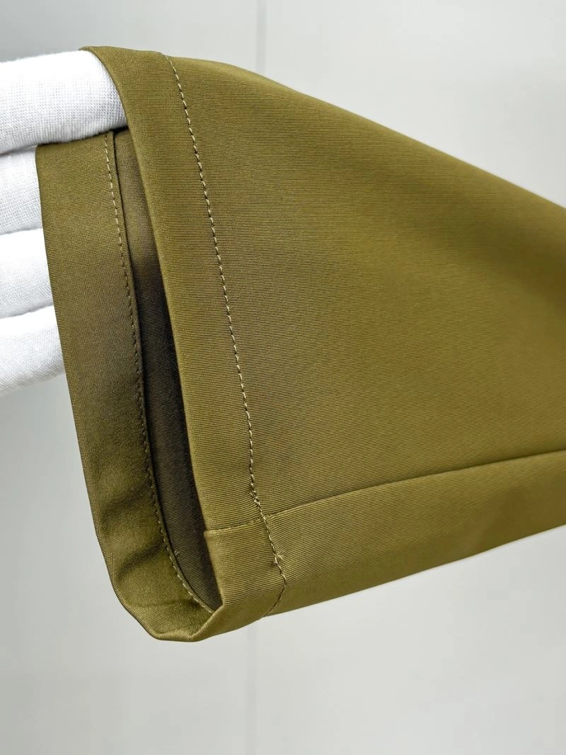 Indistinguishable Burberry Long Pants