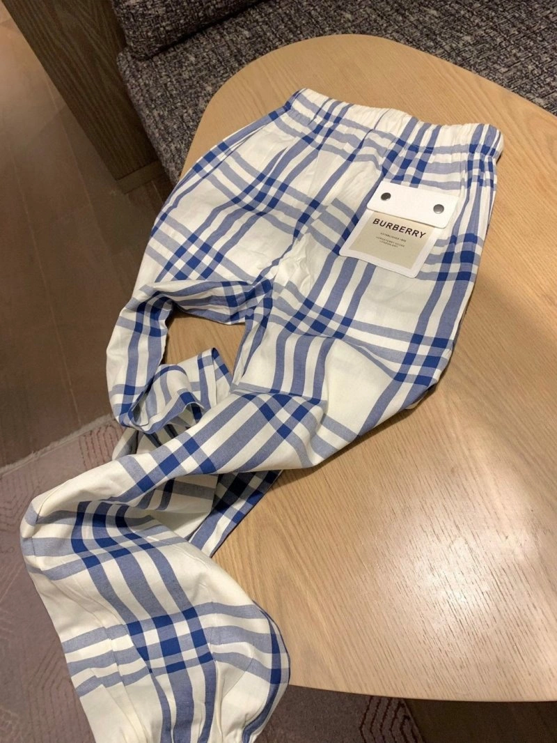 Accurate model Burberry Long Pants