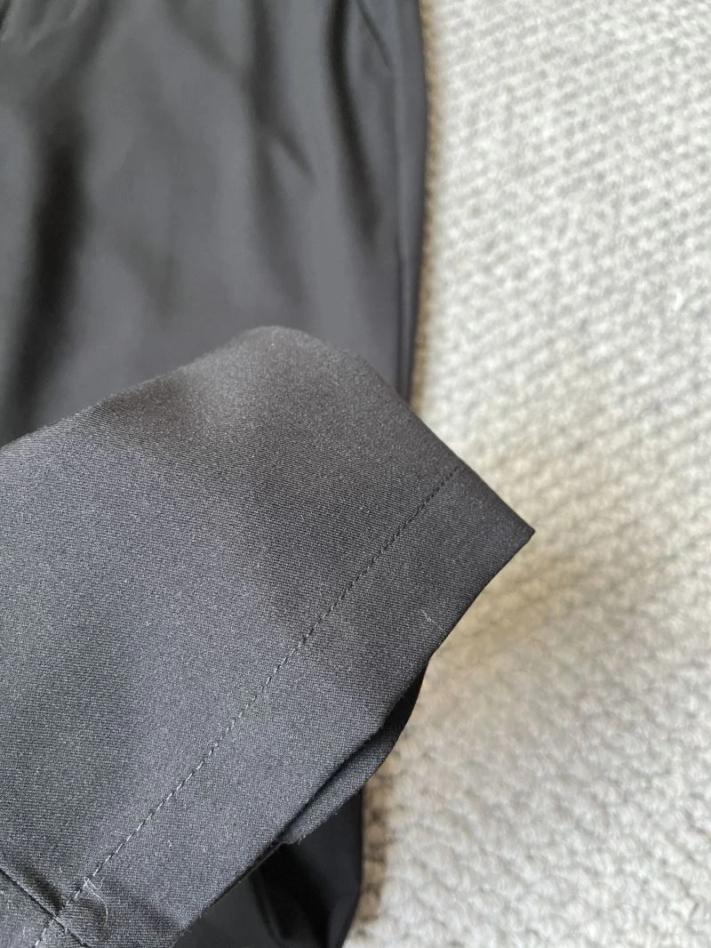 Indistinguishable Burberry Long Pants
