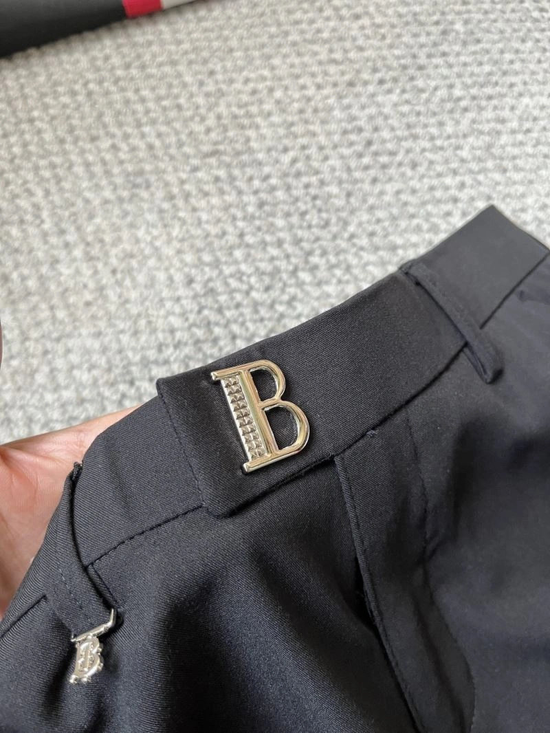 Indistinguishable Burberry Long Pants