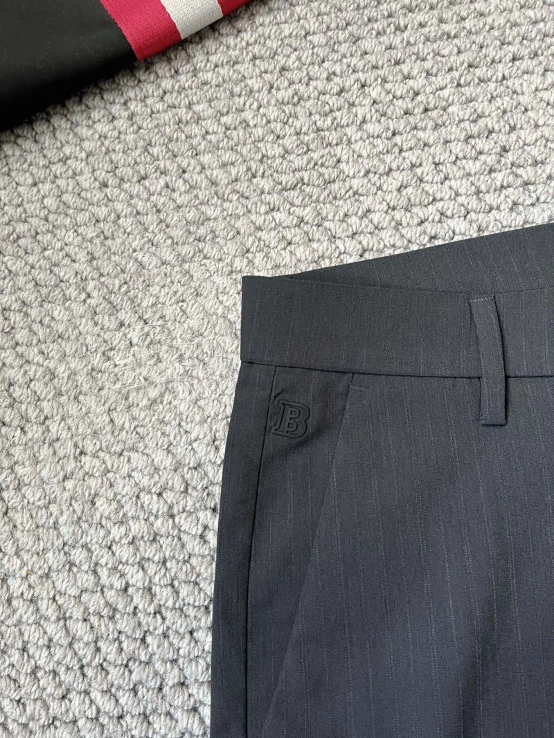 Top match Burberry Long Pants