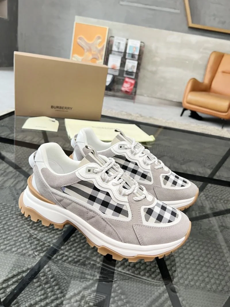 Official Burberry Low Shoes