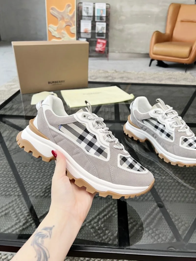 Official Burberry Low Shoes