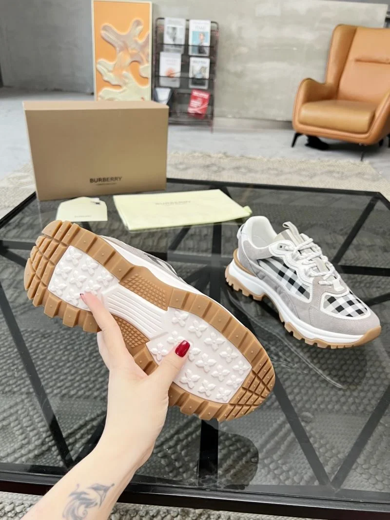 Official Burberry Low Shoes