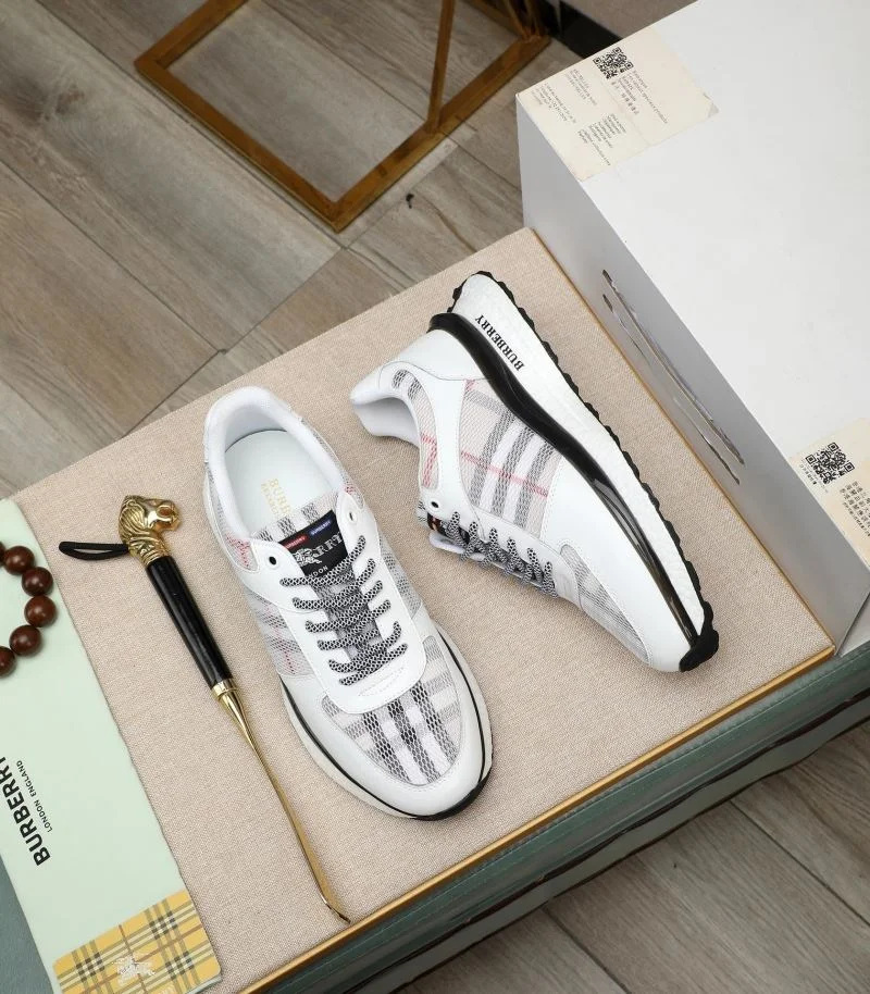 Exact replica Burberry Low Shoes