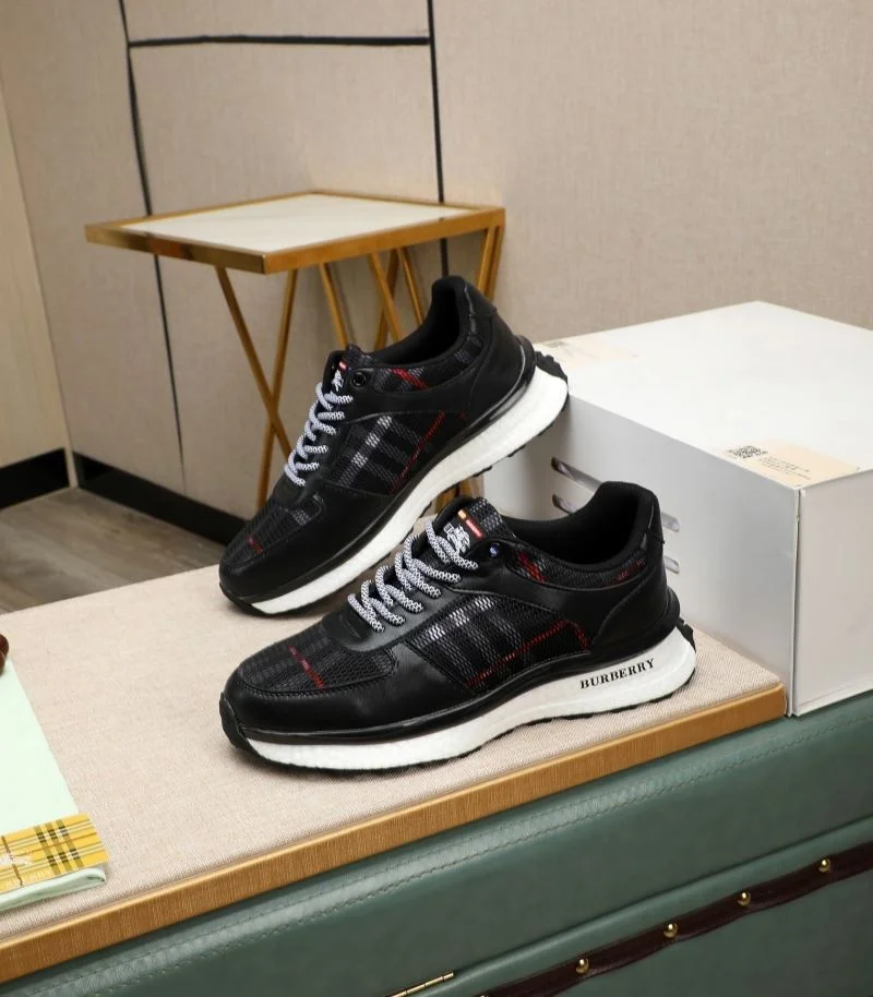 Burberry Low Shoes