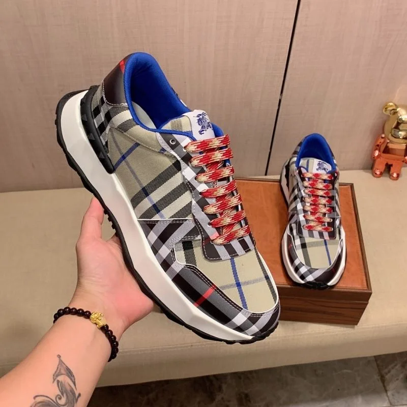 Value-priced Burberry Low Shoes