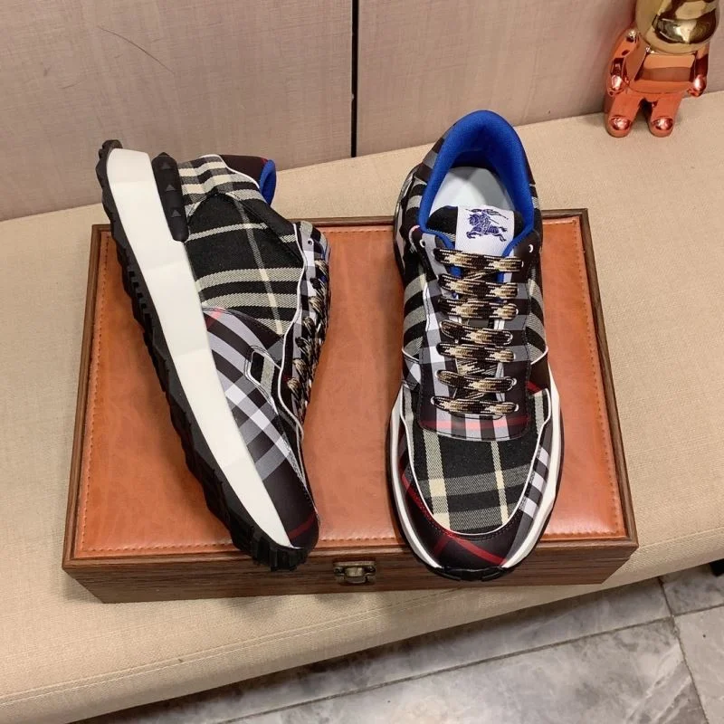 Bargain Burberry Low Shoes