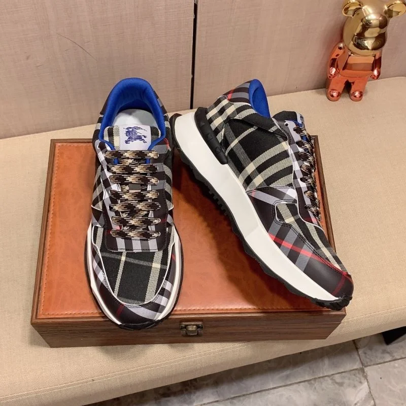 Bargain Burberry Low Shoes