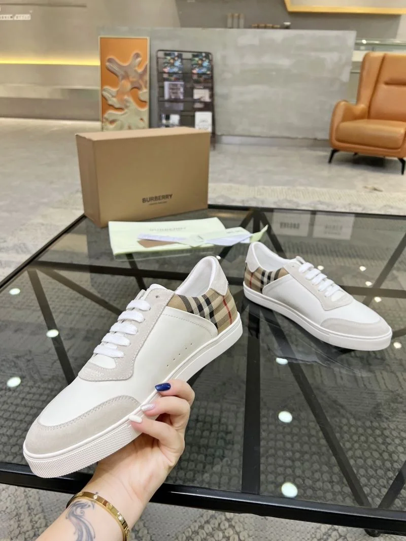 Original Burberry Low Shoes