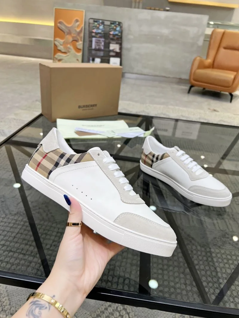 Original Burberry Low Shoes