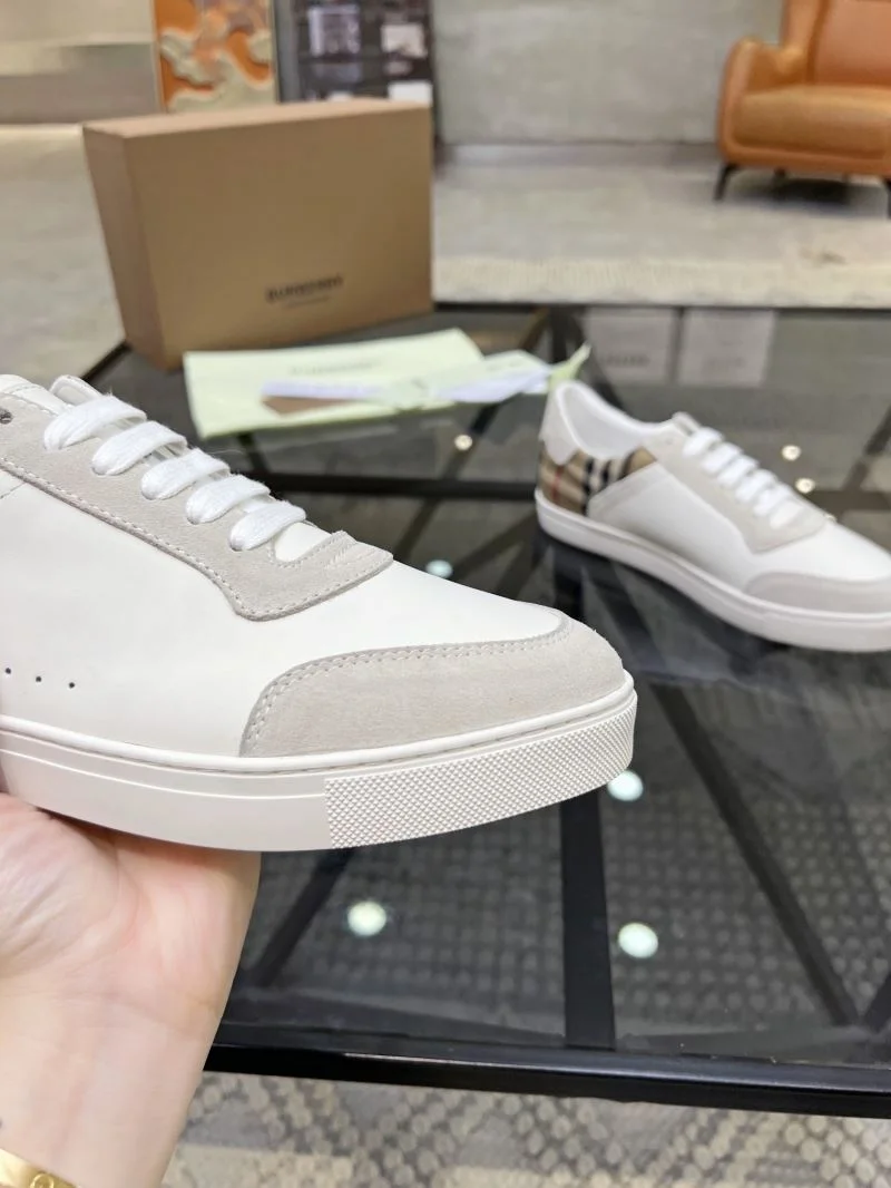 Original Burberry Low Shoes