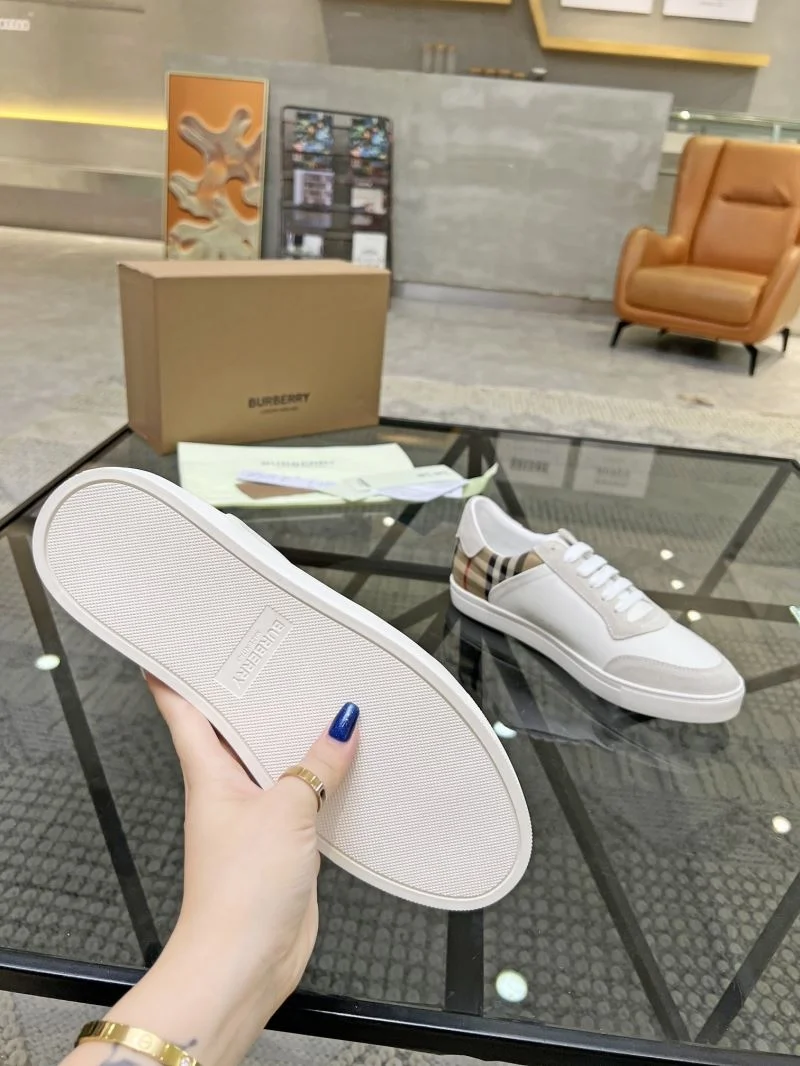 Original Burberry Low Shoes