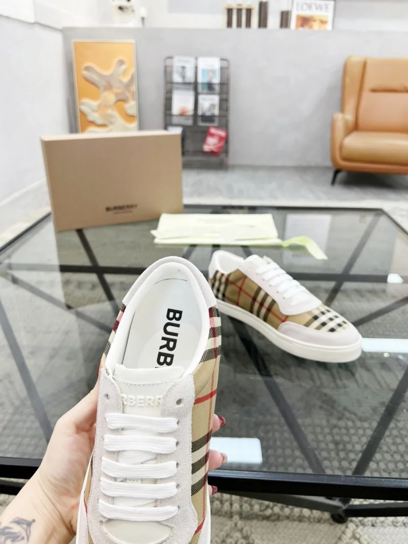 Exact replica Burberry Low Shoes