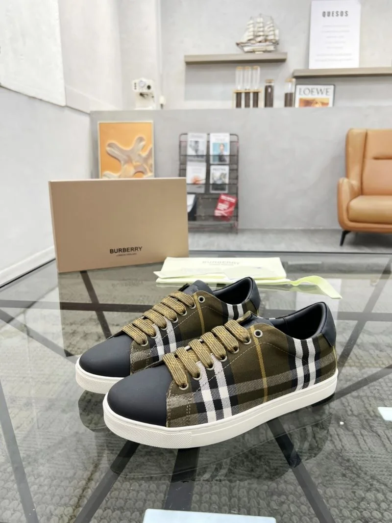 Burberry Low Shoes