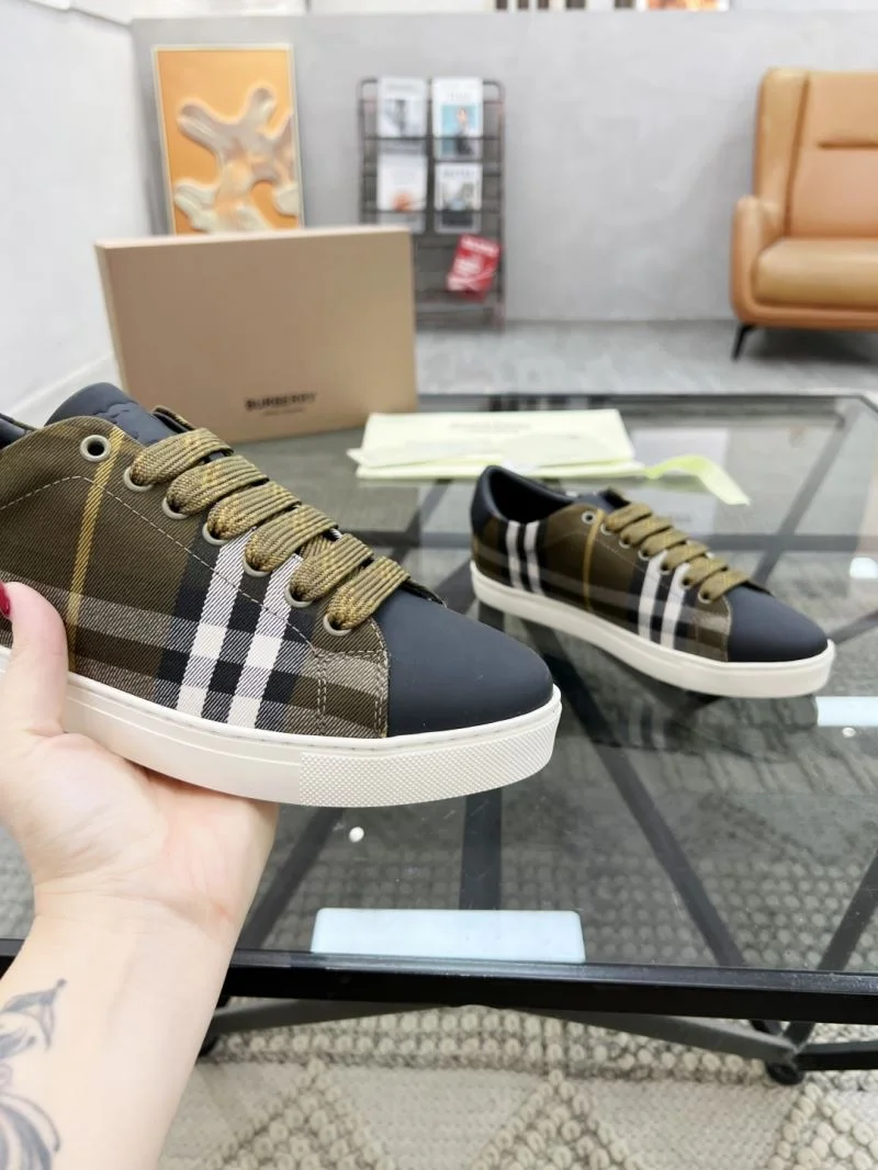 Official Burberry Low Shoes