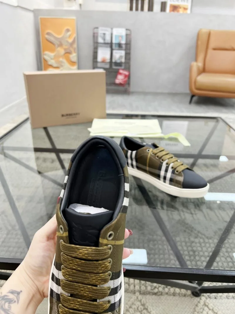 Official Burberry Low Shoes