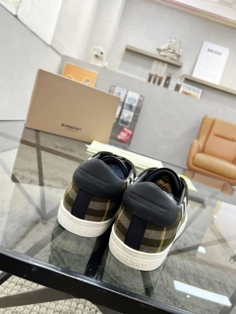 Official Burberry Low Shoes