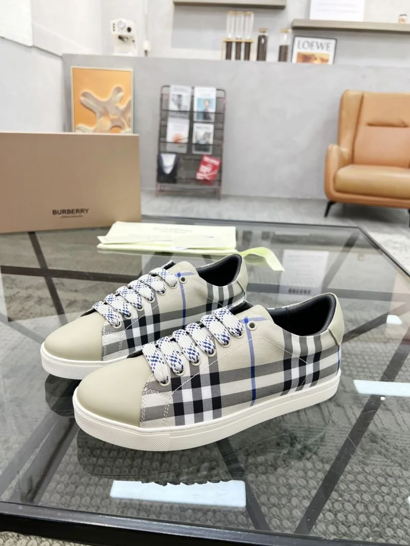 Burberry Low Shoes