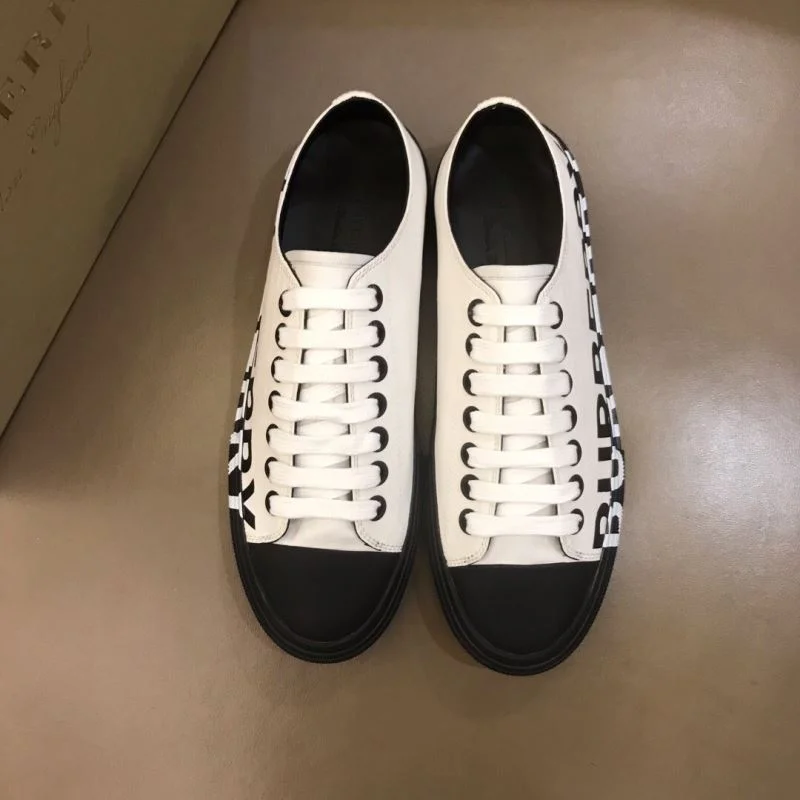 Burberry Low Shoes