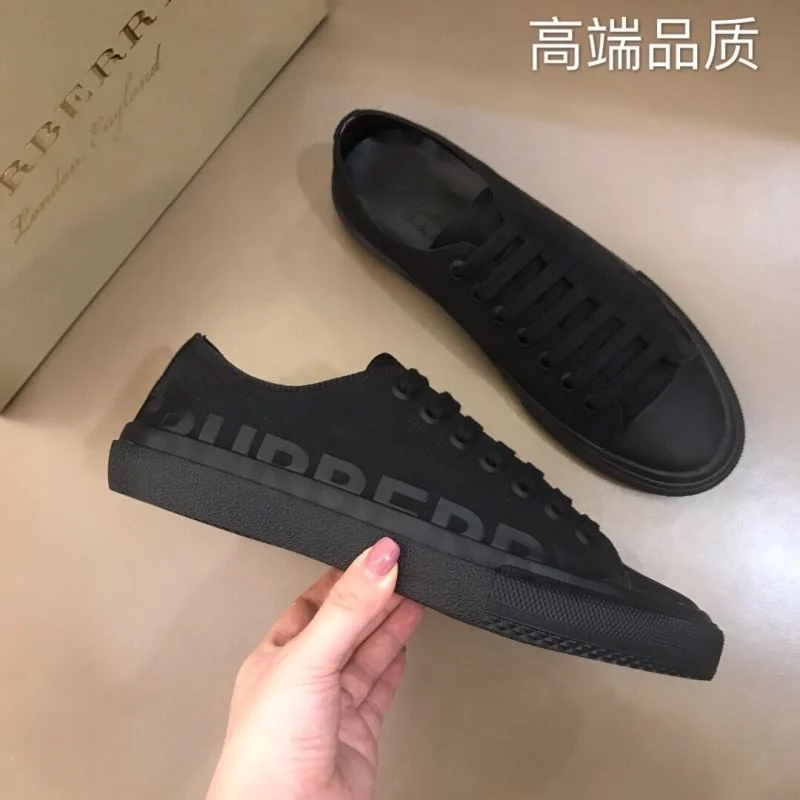 Burberry Low Shoes