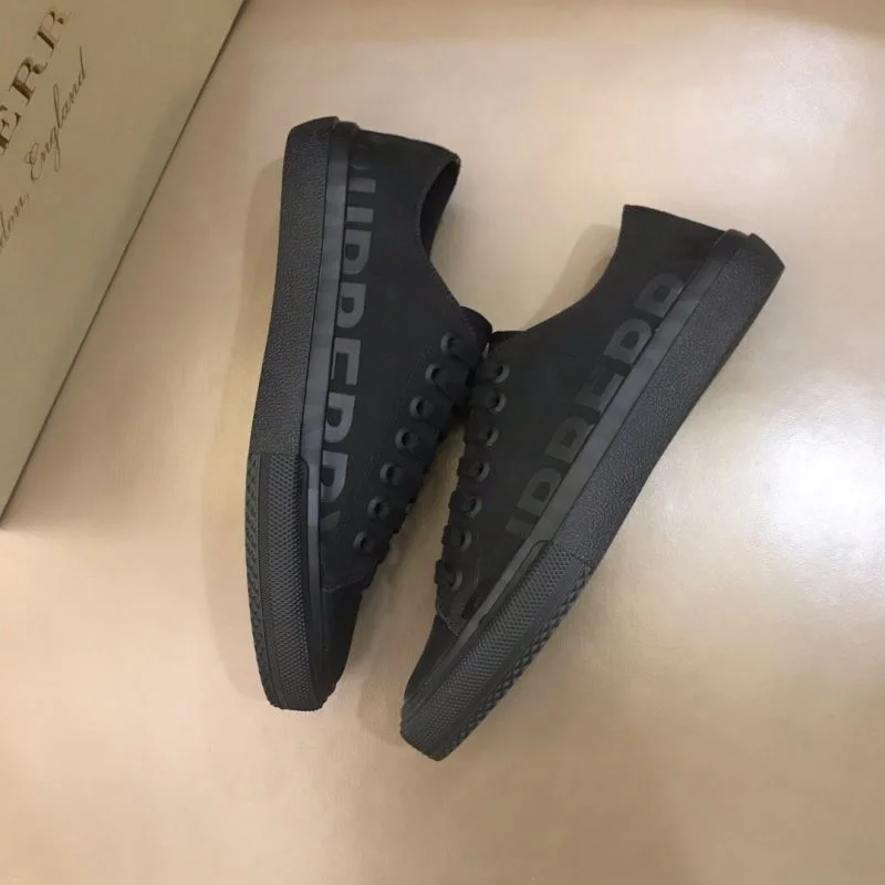 Cut-rate Burberry Low Shoes