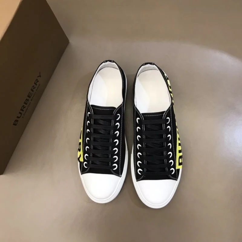 Burberry Low Shoes
